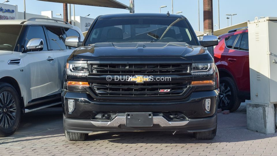 Used Chevrolet Silverado Z71 LT 2017 for sale in Dubai - 367387