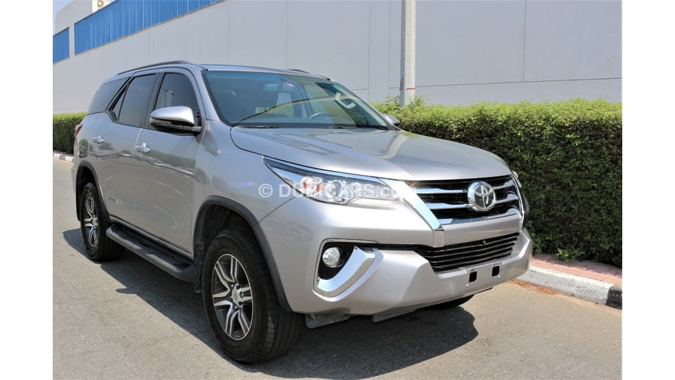 Used EXR TOYOTA FORTUNER 4 CYLINDER 2018 ONLY 48000 KM 2018 for sale in Dubai - 610261