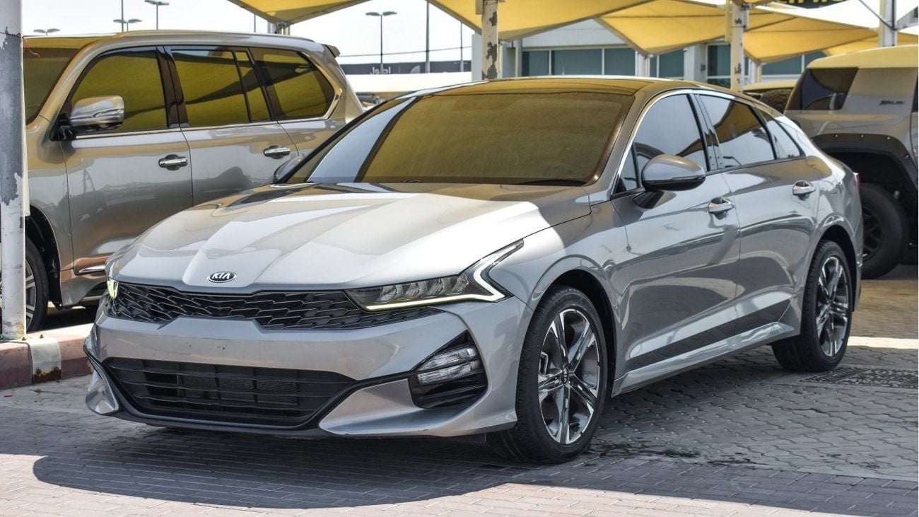 Used Kia K5 S 2021 for sale in Sharjah - 730984