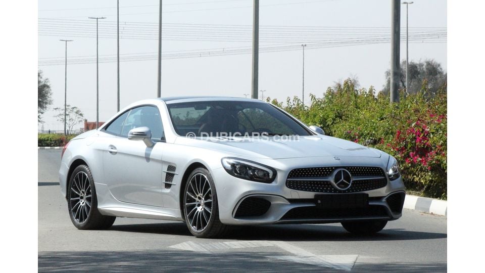 Used Mercedes-Benz SL 500 2017 model 2017 for sale in Dubai - 220455