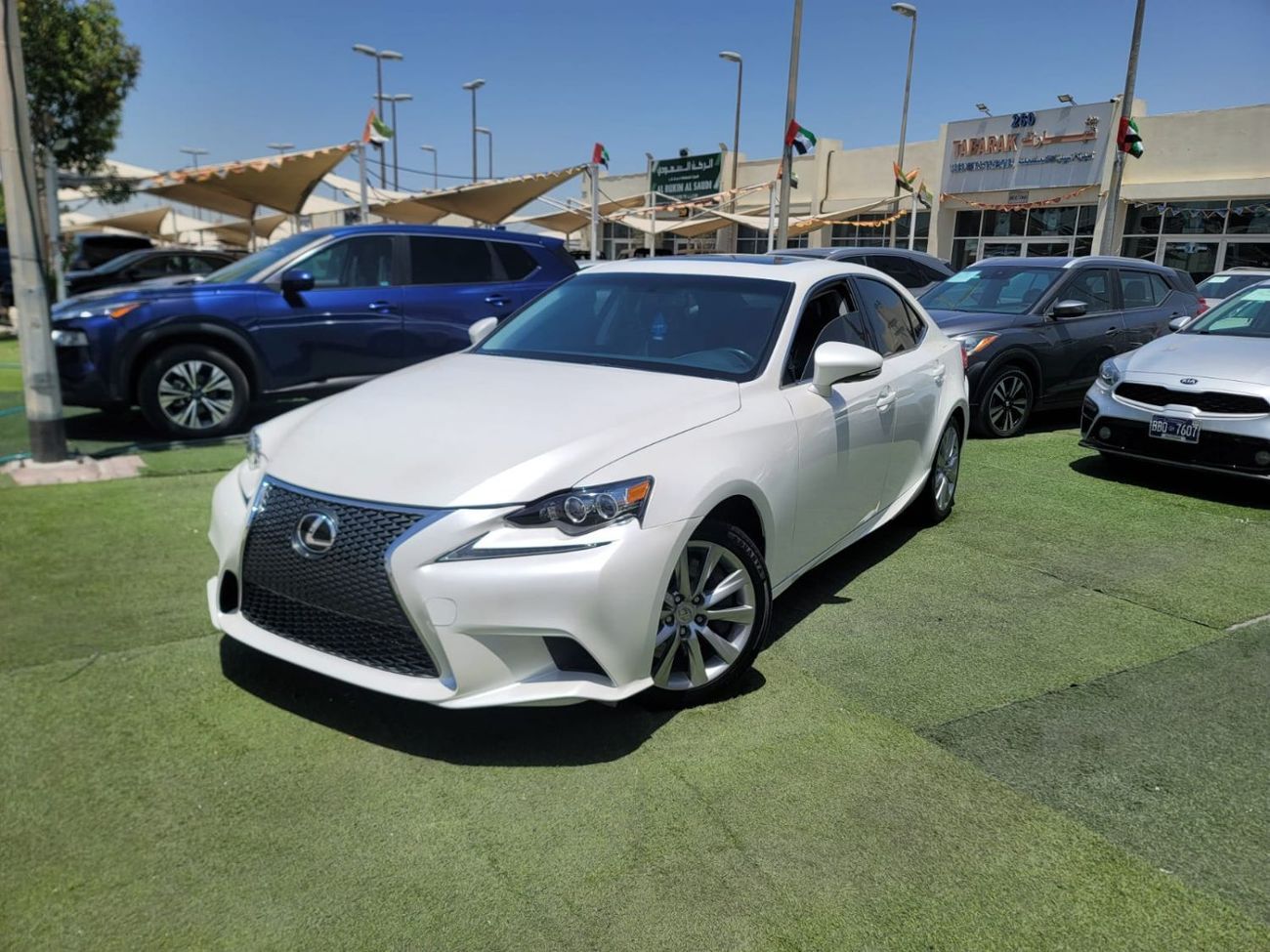 Used Lexus IS200t Premier 2.0L 2016 for sale in Dubai - 858968