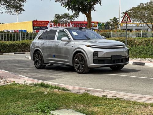 Li Auto L7 Price in UAE, Images, Specs & Features