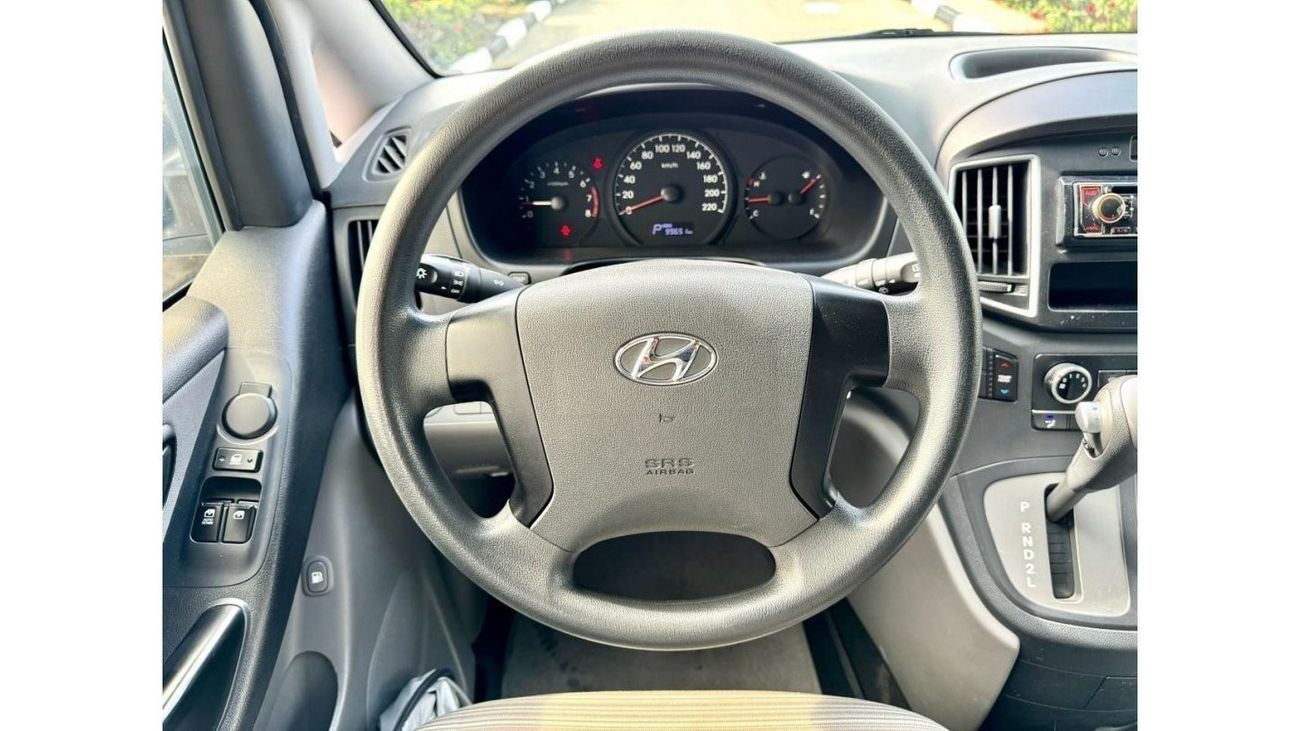 Used Hyundai H-1 Std 2019 for sale in Dubai - 714564