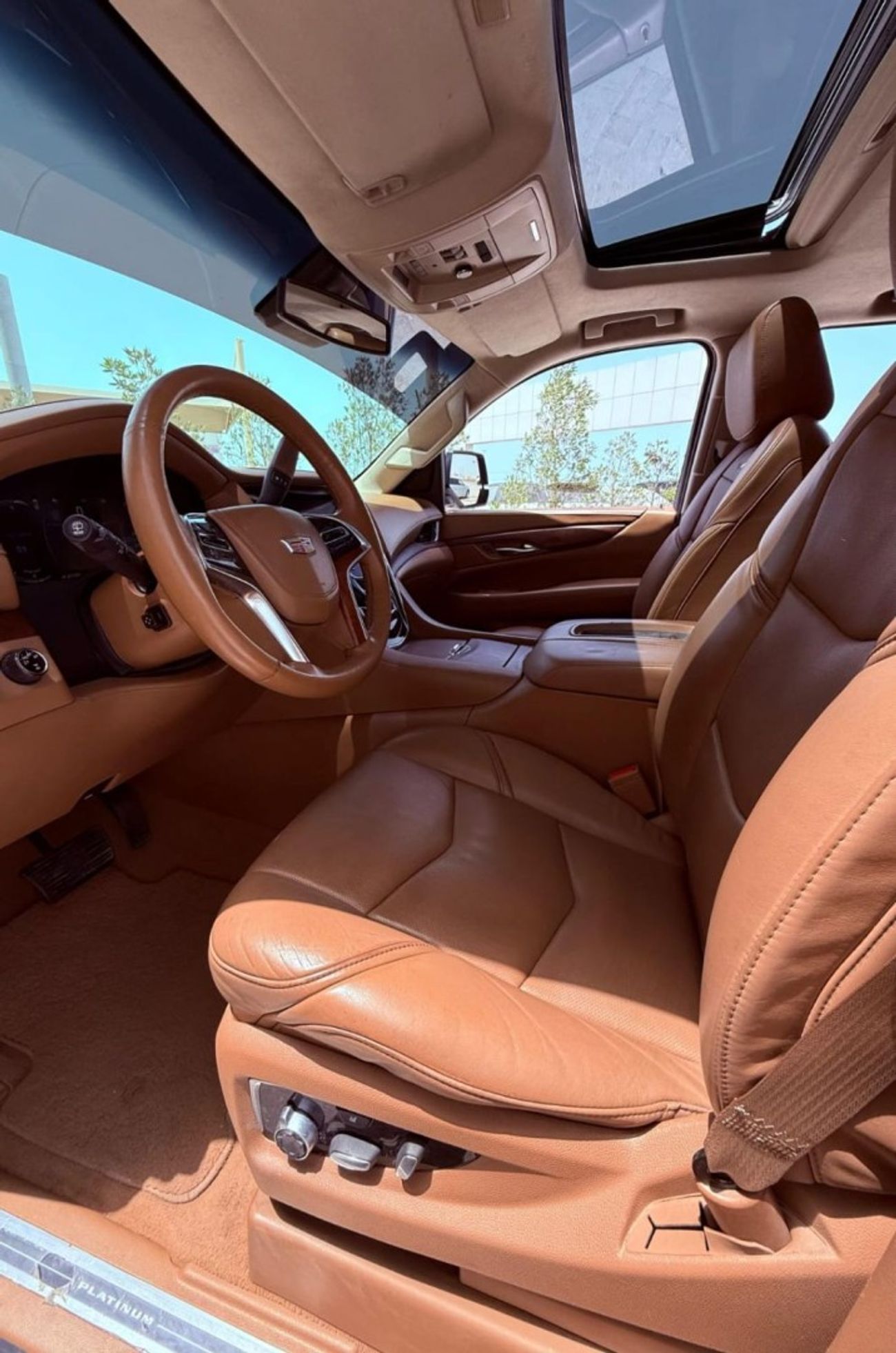 Used Cadillac Escalade ESV Platinum 6.2L 2016 for sale in Sharjah - 847961